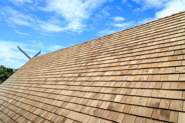 A comprehensive look at Wood shingle Roofs - Myrooff.com